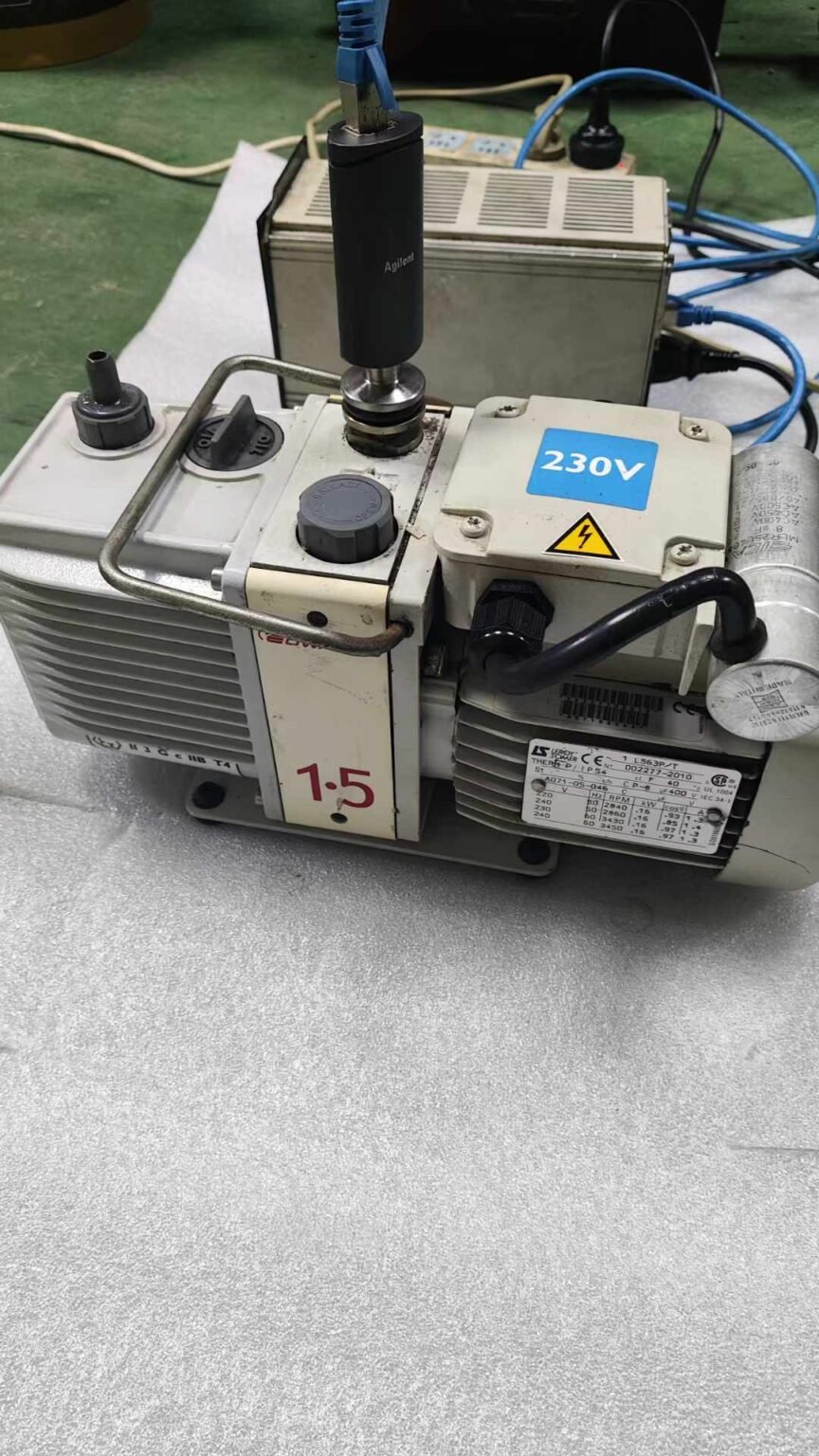 Edwards 1.5 E2M1.5 Rotary Vane Dual Stage Mechanical Vacuum Pump, 115 ...